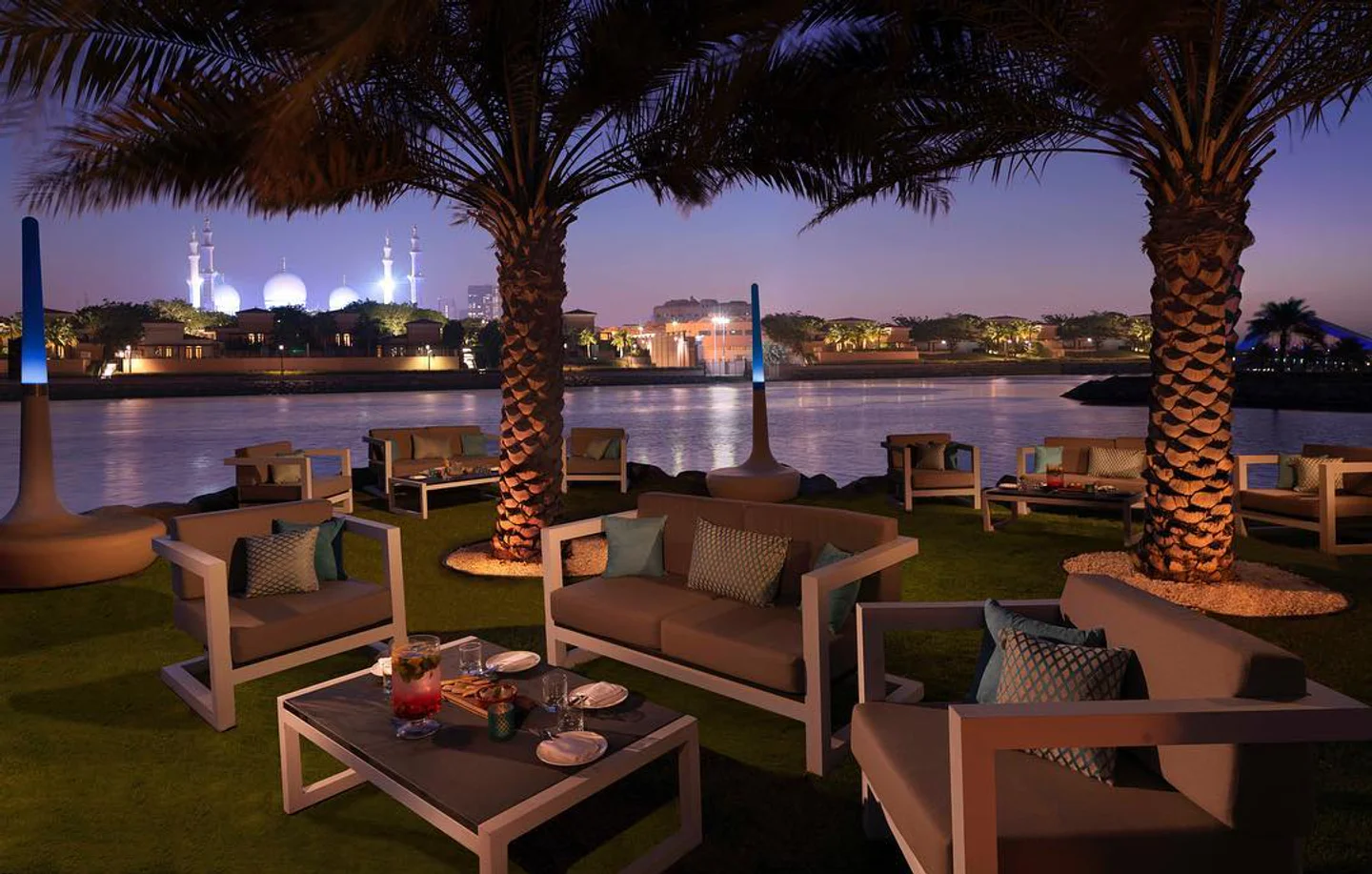 Os TOP 10 Beach Clubs de Luxo em Abu Dhabi
