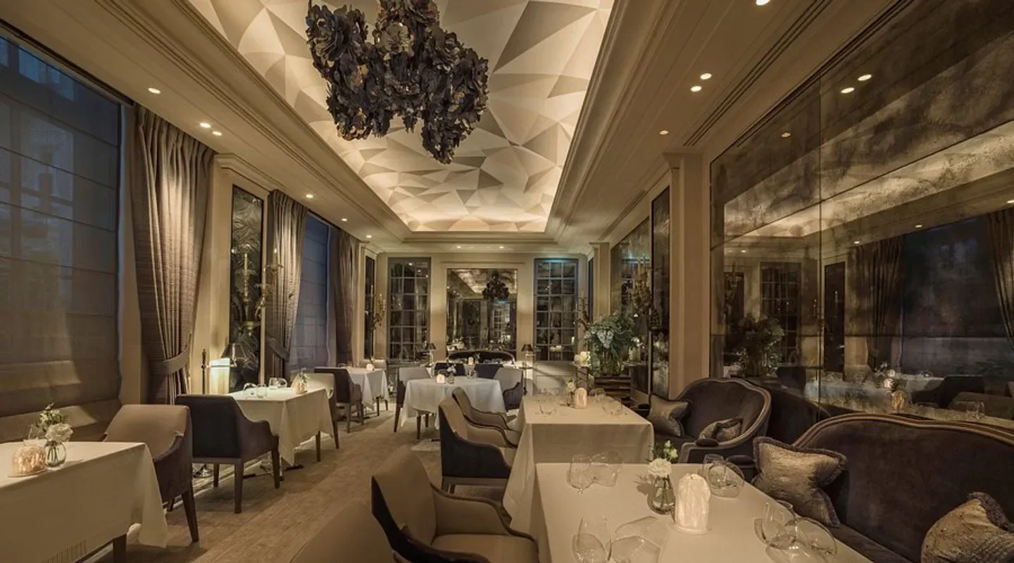 The TOP 10 Michelin Star Restaurants in Paris